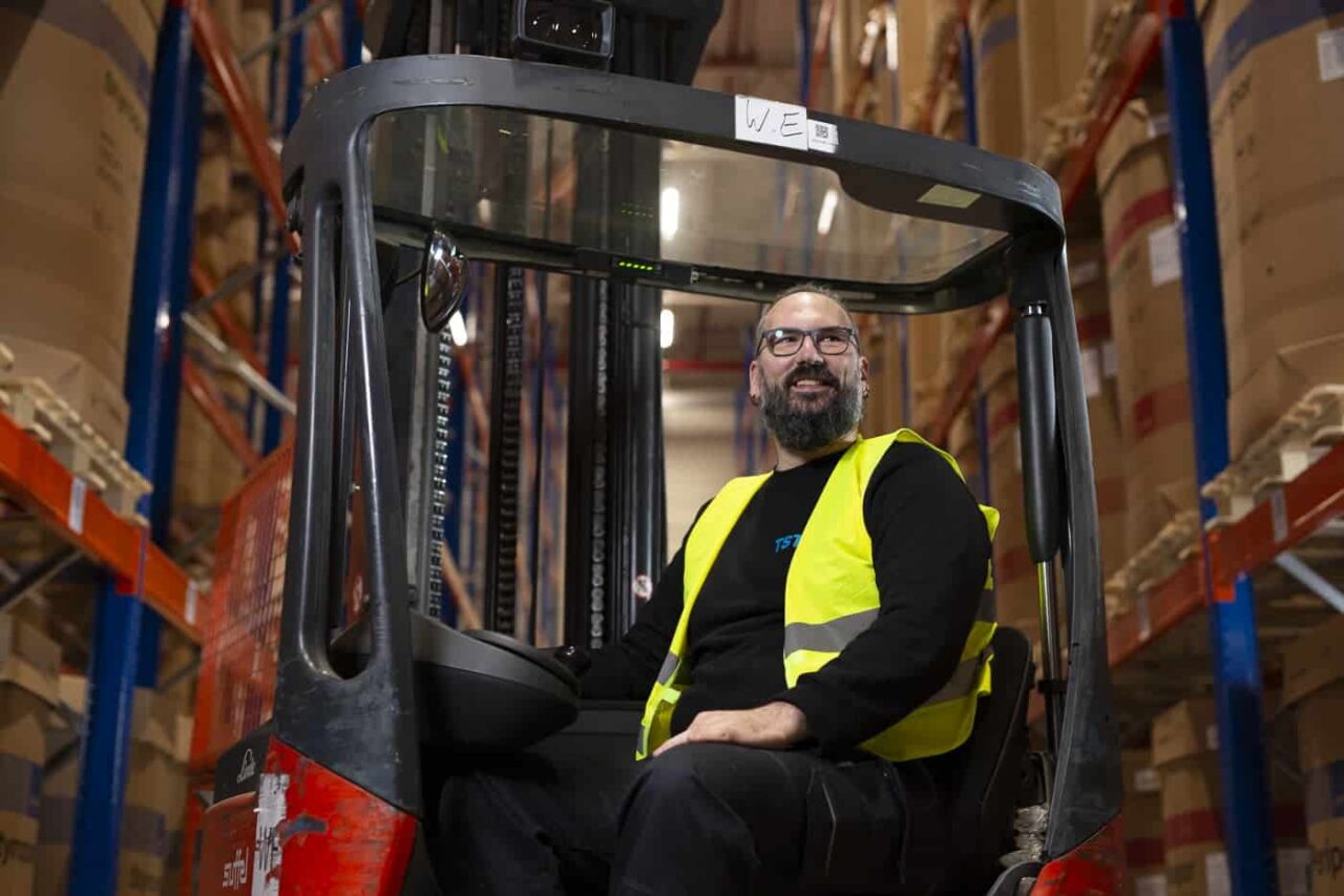 TST UNISPED - TST Logistics | Herzblut für Logistik - Logistik einfach ...